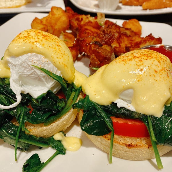 Triumph Grill - American Restaurant in Saint Louis