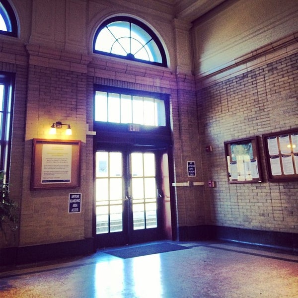 Photos at Mattoon Amtrak Station (MAT) - Platform