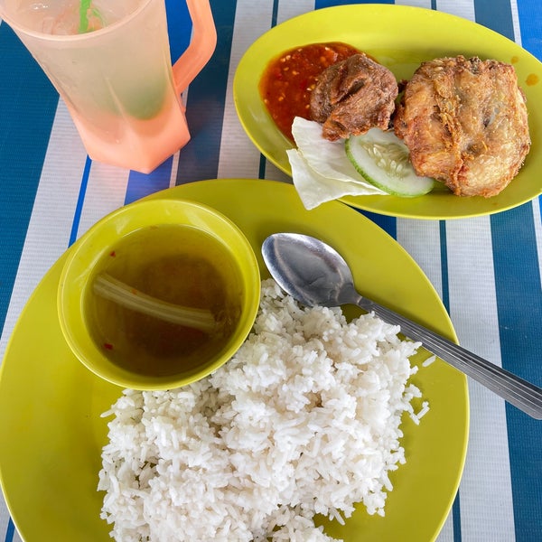 Pecel Lele - Kampung Padang Jawa - 390 tips