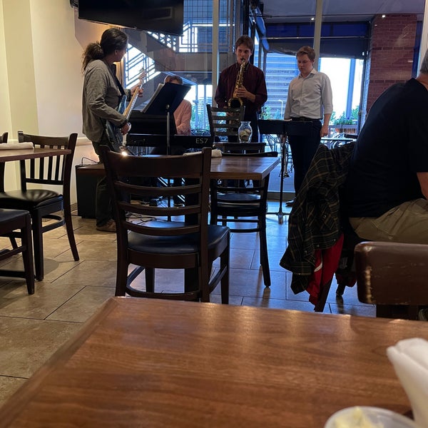 Yanni's Greek Restaurant - 5425 Landmark Pl