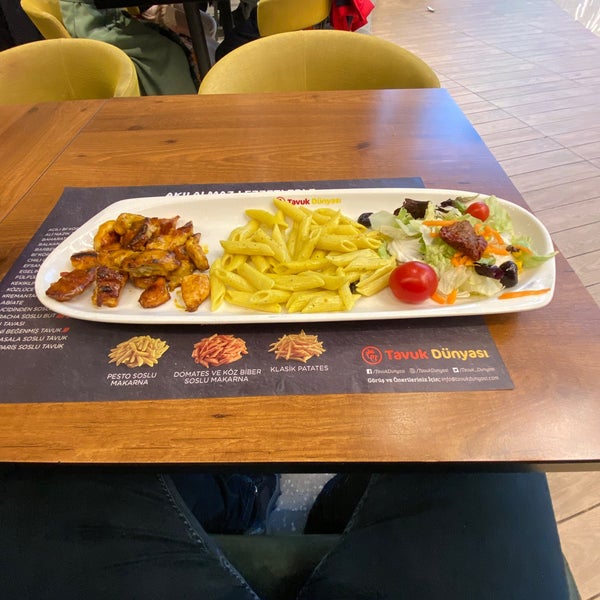 Tavuk Dünyası - Fried Chicken Joint in Maltepe