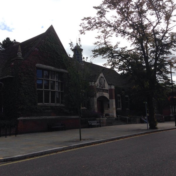 Kettering Library - Sheep St