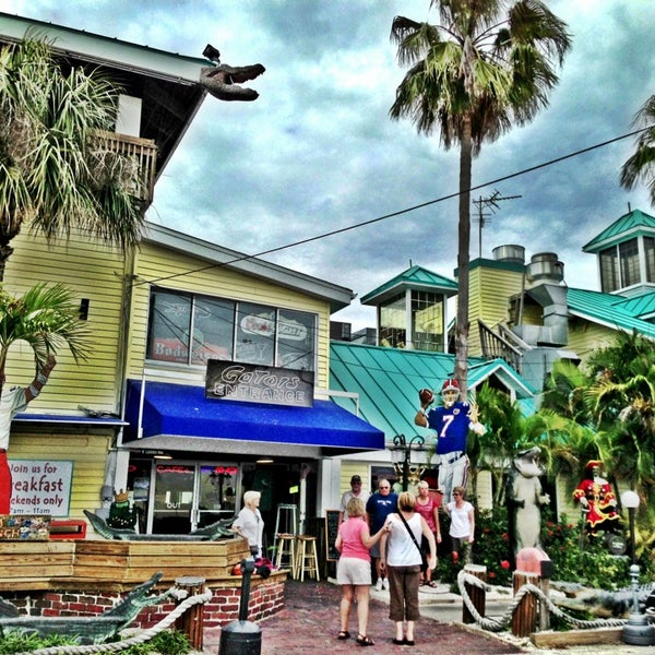 Gators Cafe And Saloon - Treasure Island, FL
