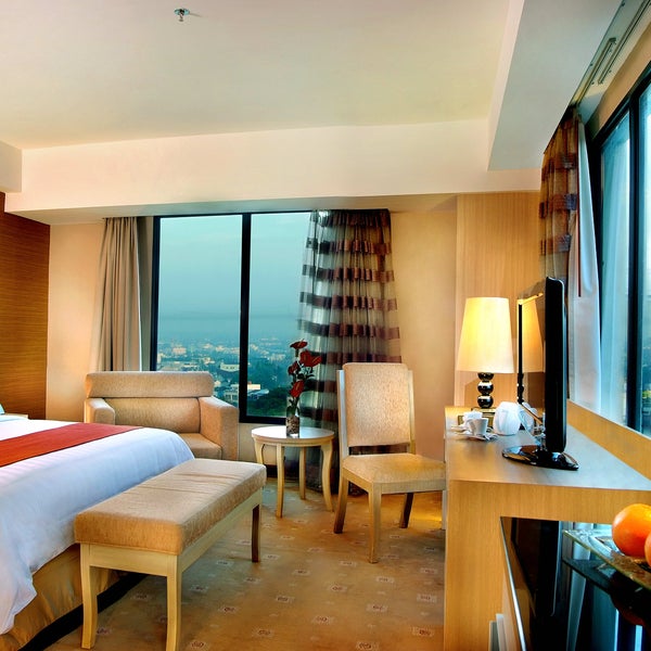 Grand Aston City Hall Medan - 125 tips