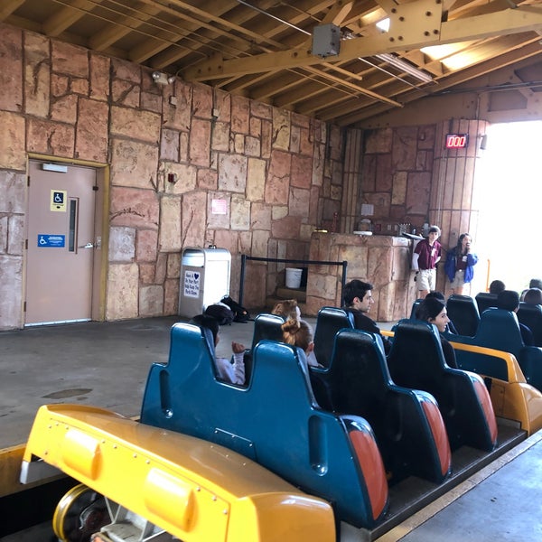 Six Flags Magic Mountain Goliath Seats