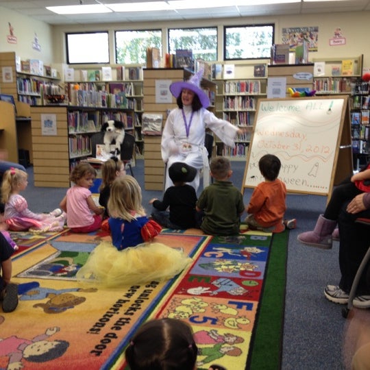 Moorpark Library - 699 Moorpark Ave