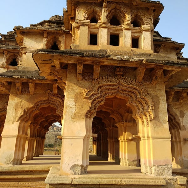 Lotus Mahal - Scenic Lookout