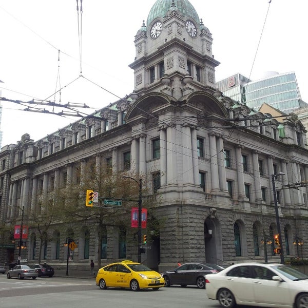 Sinclair Centre - Shopping Mall in Vancouver