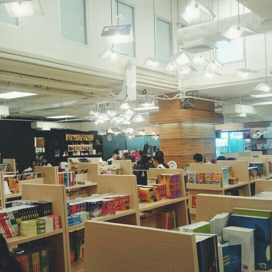 KMUTT Bookstore (ศูนย์หนังสือพระจอมเกล้าธนบุรี) - ทุ่งครุ, กรุงเทพมหานคร
