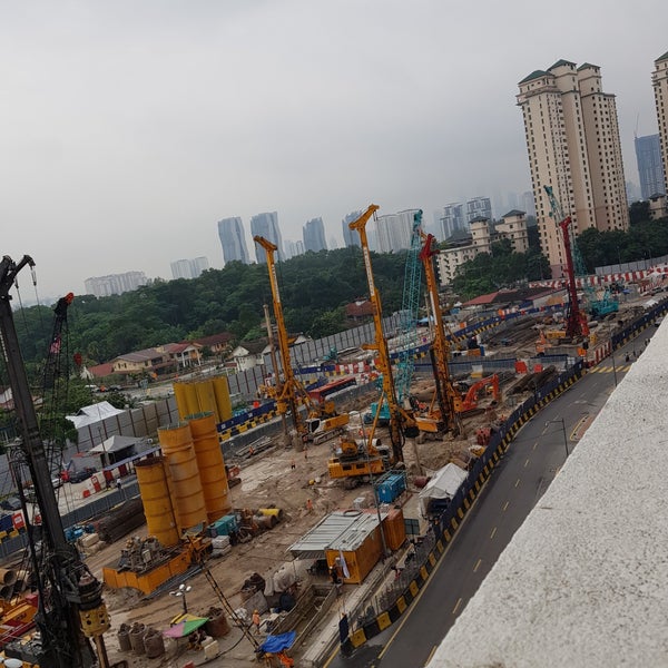 Batu 3, Jalan Ipoh - Road in Taman Rainbow