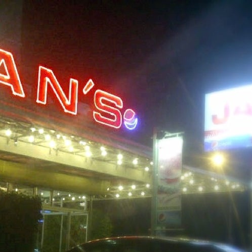 Jan Broast - کلفٹن - Boat Basin, Kheyaban-e-Roomi