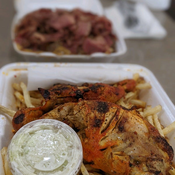 Dino's Chicken and Burgers - Diner in Los Angeles