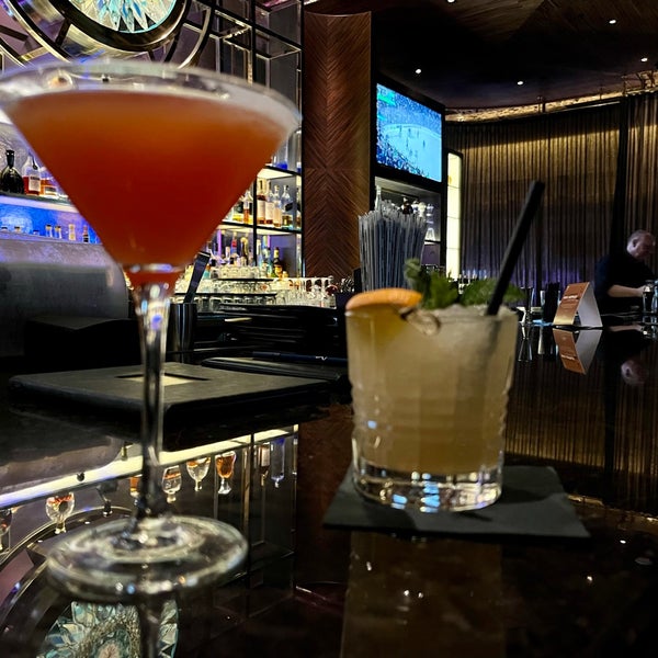 ALIBI Cocktail Lounge - Cocktail Bar