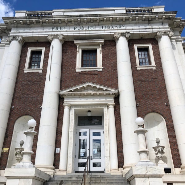 New Haven Free Public Library - Library in Downtown New Haven