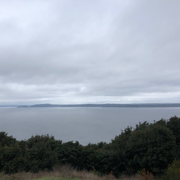 Discovery Park Loop Trail - Hiking Trail in Seattle