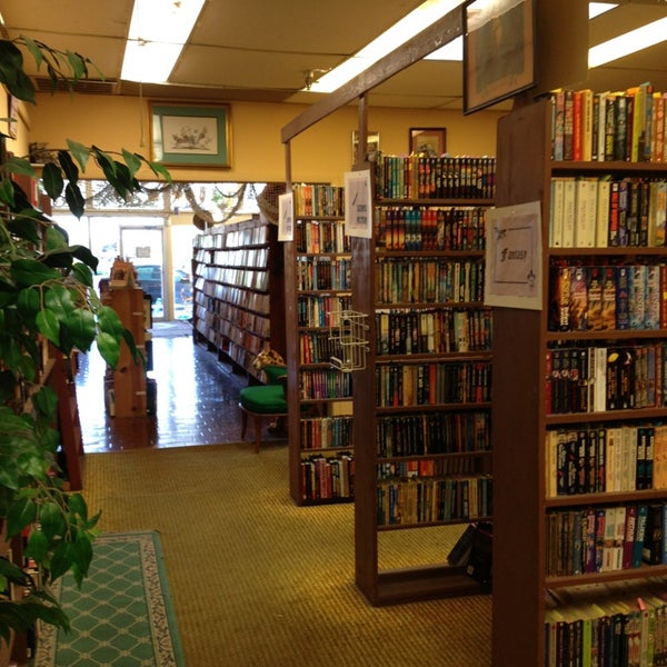 Wilson's Book World - College Bookstore