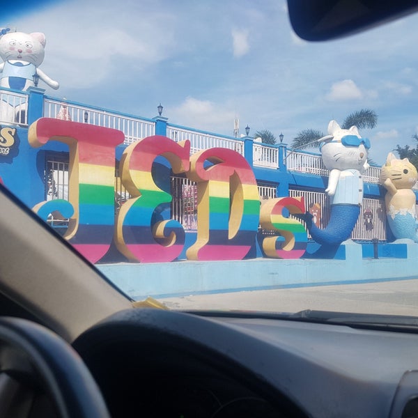 Jed's Island Resort - Calumpit, Bulacan