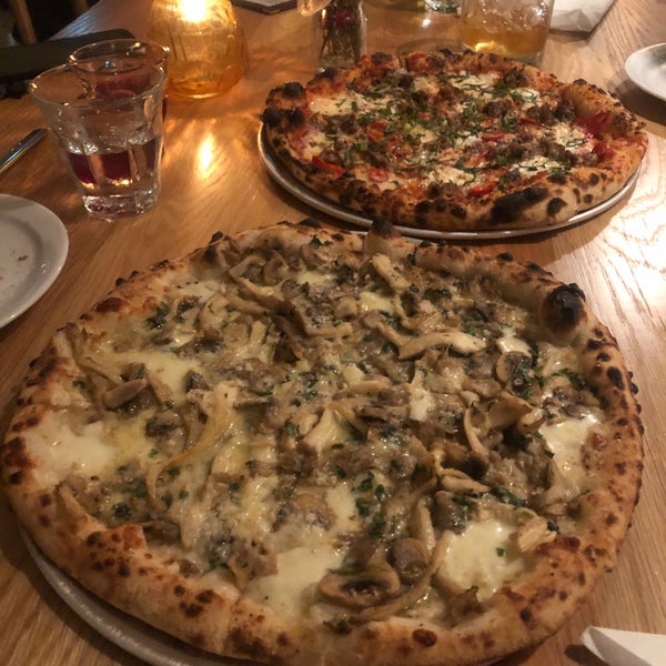 Giulia - Pizzeria in Ottawa