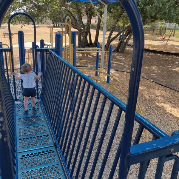 Whitestone Elementary School - 2000 Crystal Falls Pkwy