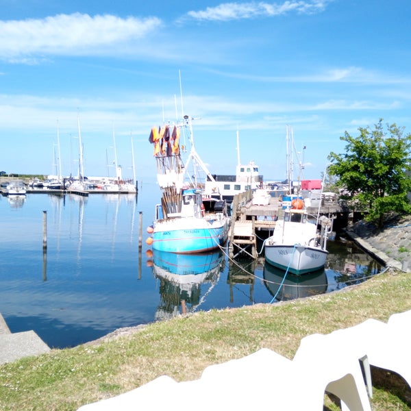 Mommark Havn - Harbor or Marina