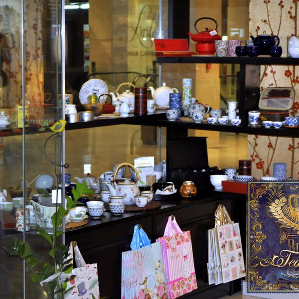 Royal Tea & Coffee - Tea Room