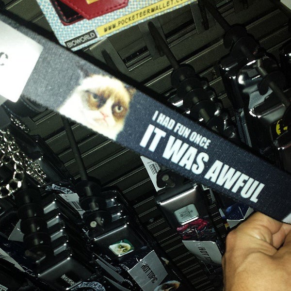 Hot Topic - Clothing Store