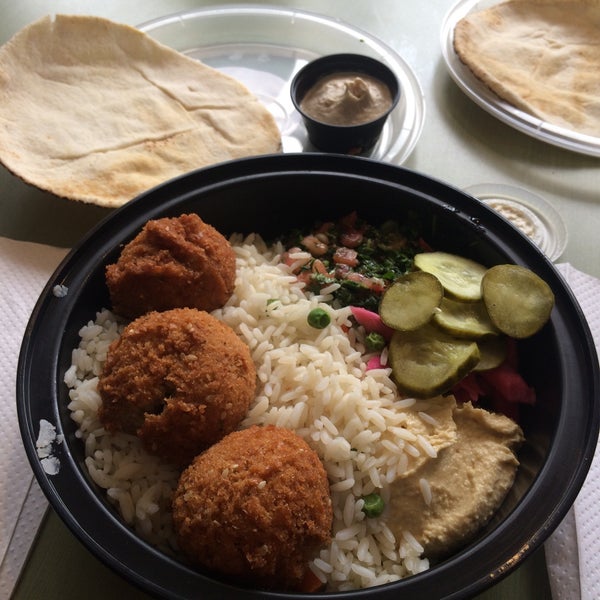 Mezza Lebanese Kitchen - Pizzeria in Downtown Halifax