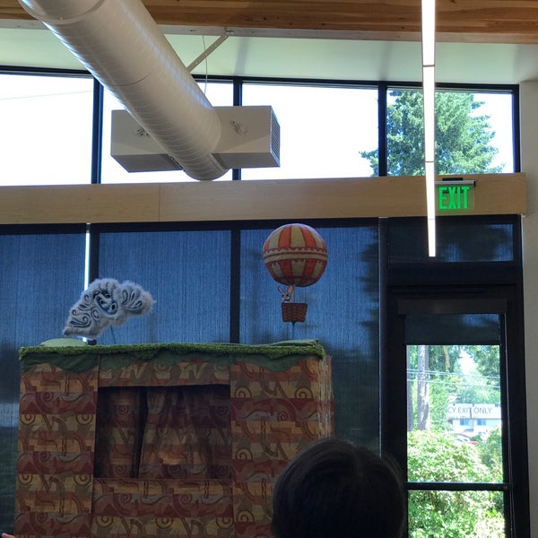 KCLS Kingsgate Library - Library in Kirkland