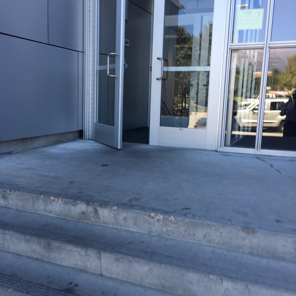 Jesse Knight Building - College Academic Building in University