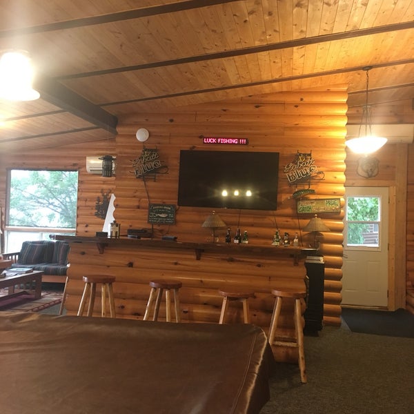 Tetu Island Lodge - 2 tips