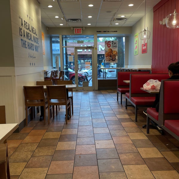 KFC - 3042 Steinway St