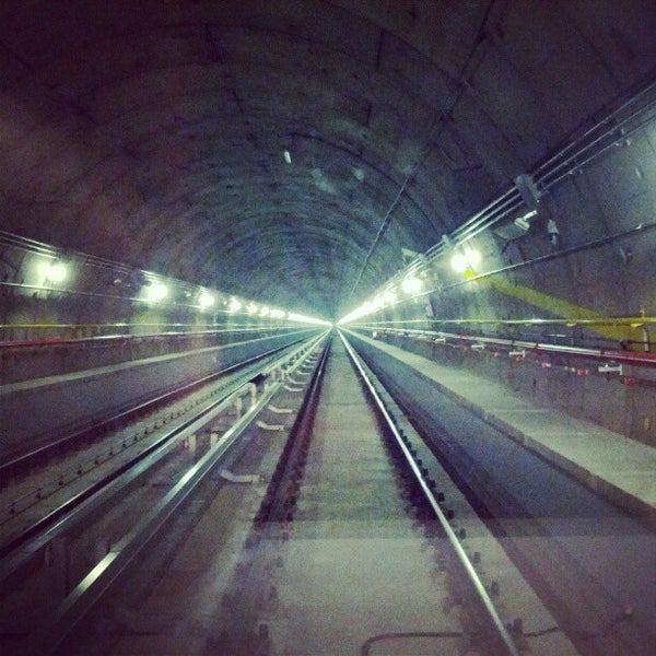 Metro Bignami (M5) - Metro Station in Bicocca