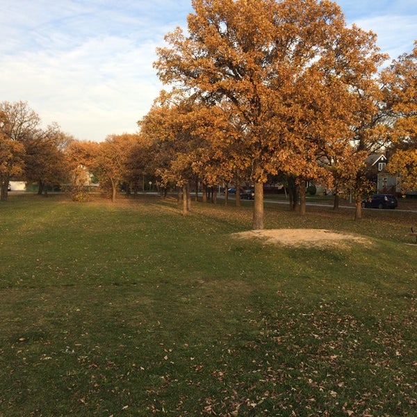Harrow park - Playground in Winnipeg