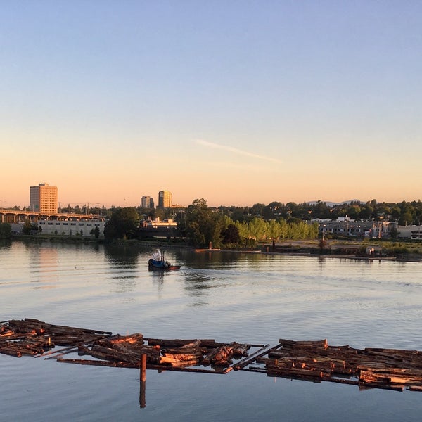 Canada Line SkyTrain - Marpole - 2 tips