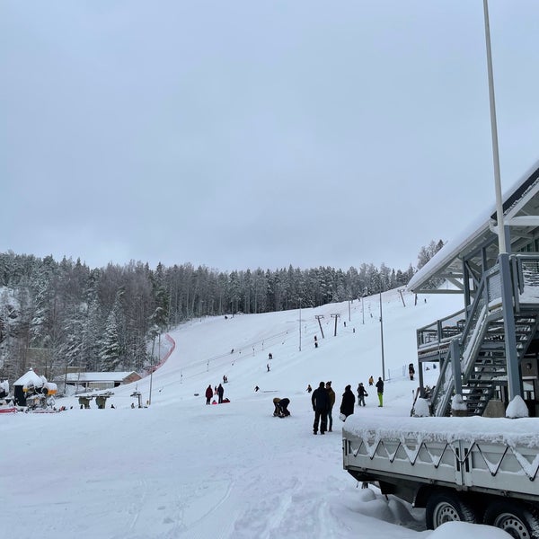 Mustavuori laskettelukeskus - Nokiantie 150