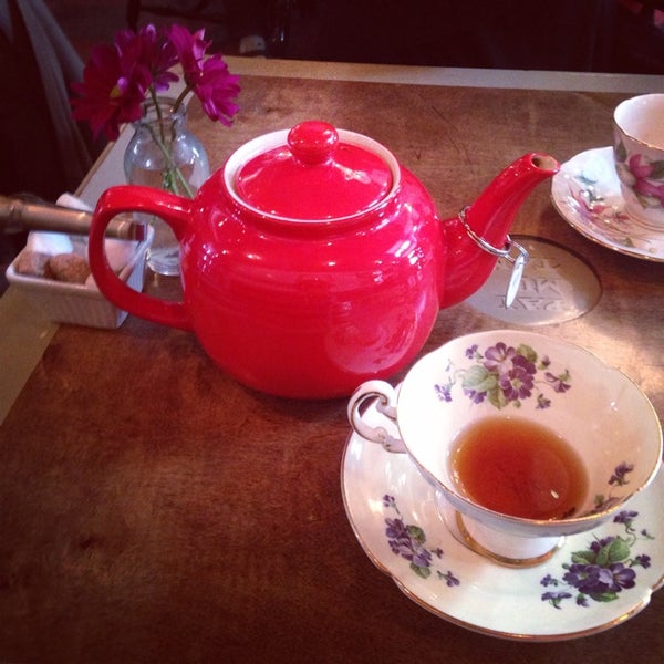 Photos at Salon de thé Cardinal / Cardinal Tea Room - Mile-End ...