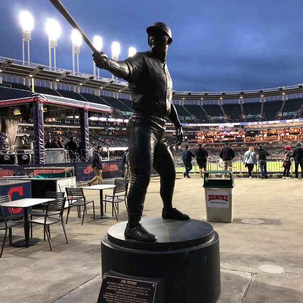 Jim Thome Statue