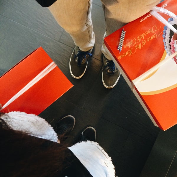 Mer-Nel's Cake House - Bakery