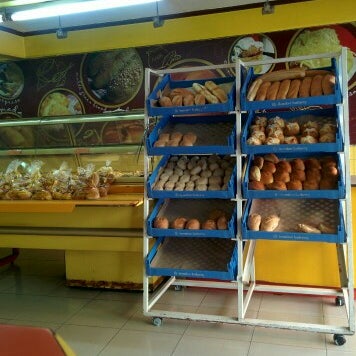 Insular Bakery - Bakery in Makati City