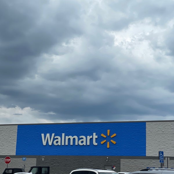 Walmart Supercenter - Big Box Store