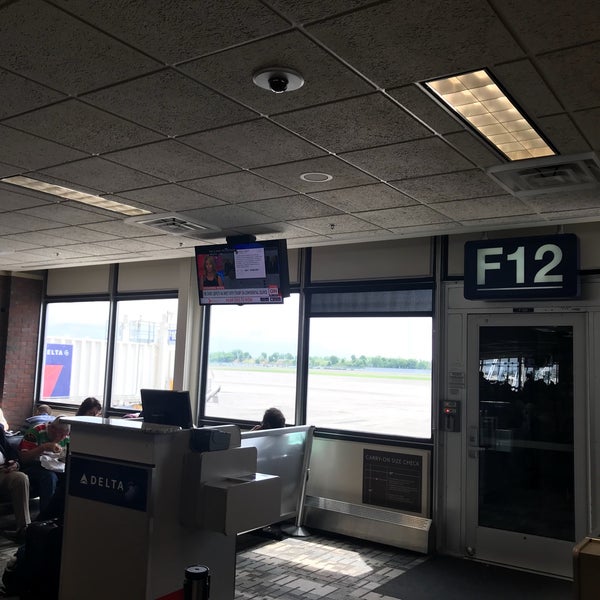 Gate F12 - Minneapolis, MN