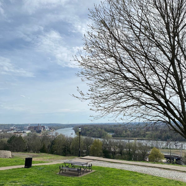 Libby Hill Park - Church Hill - 2801 E Franklin St.