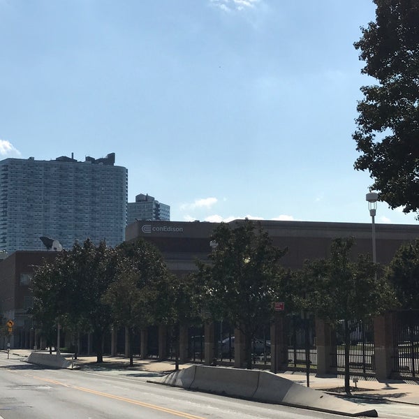 Con Edison - The Learning Center - 43-82 Vernon Blvd‎.