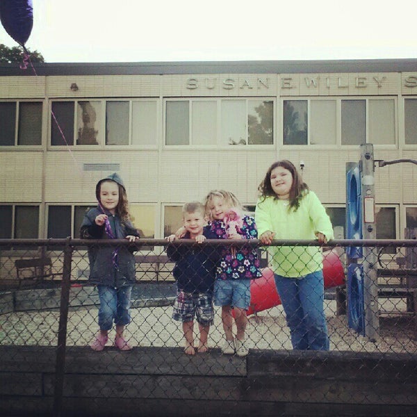 Susan E. Wiley Elementary School - 43 visitors