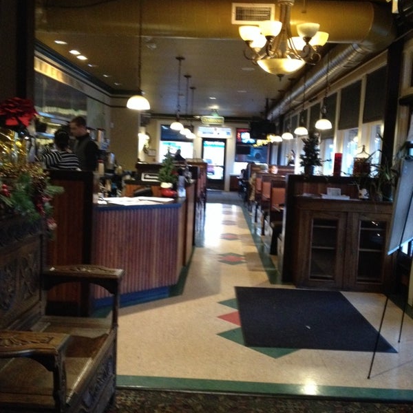 Fall City Roadhouse & Inn - American Restaurant in Fall City