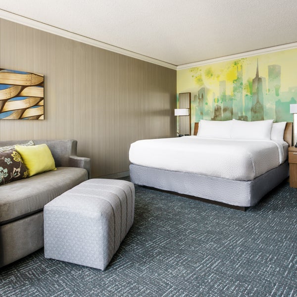 Courtyard Chicago Downtown/Magnificent Mile - Streeterville - 28 tips ...