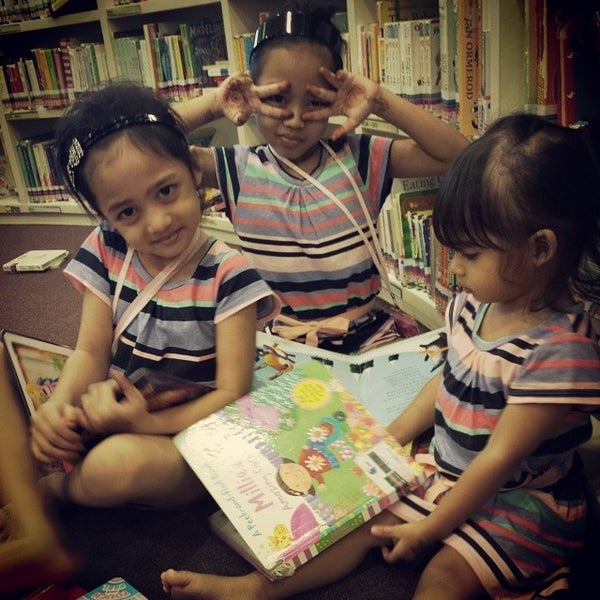 Photos at Yishun Public Library - Yishun - #04-01, Northpoint Shopping ...