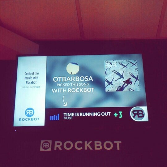 Hope Commons Dining Hall - 528 Butterfield Rd