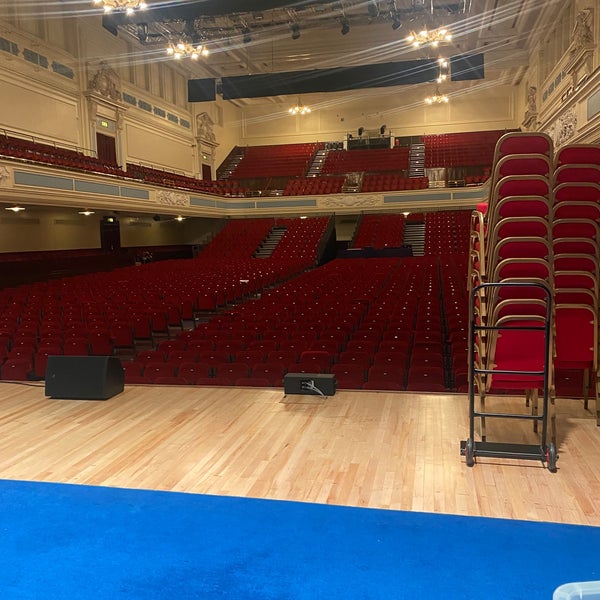 Photos at Caird Hall - 2 tips