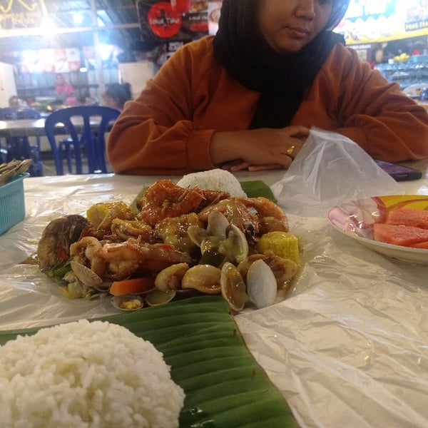 shell out uptown danau kota - Elizabeth Paige